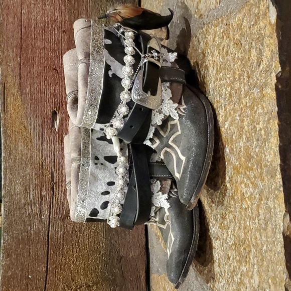 Upcycled | Shoes | Upcycled Cowgirl Cowboy Boots Adorable Cross Bling ...